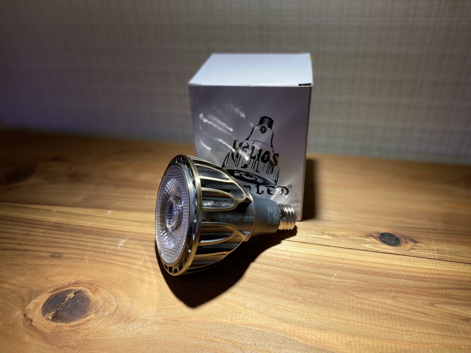 【使用レビュー】Helios Green LED（ヘリオスグリーンLED）で植物は本当に育つのか | osablog